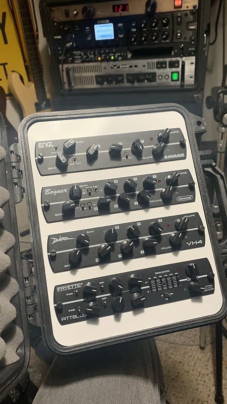 Burns Delta Model 4 Slot Case, White, Synergy Randall Egnater | Reverb