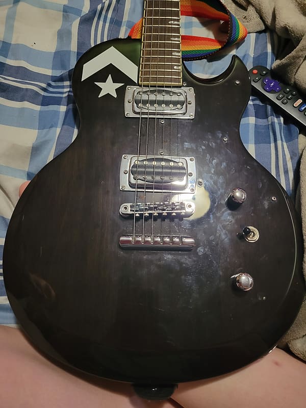 First Act Custom Lola Black | Reverb