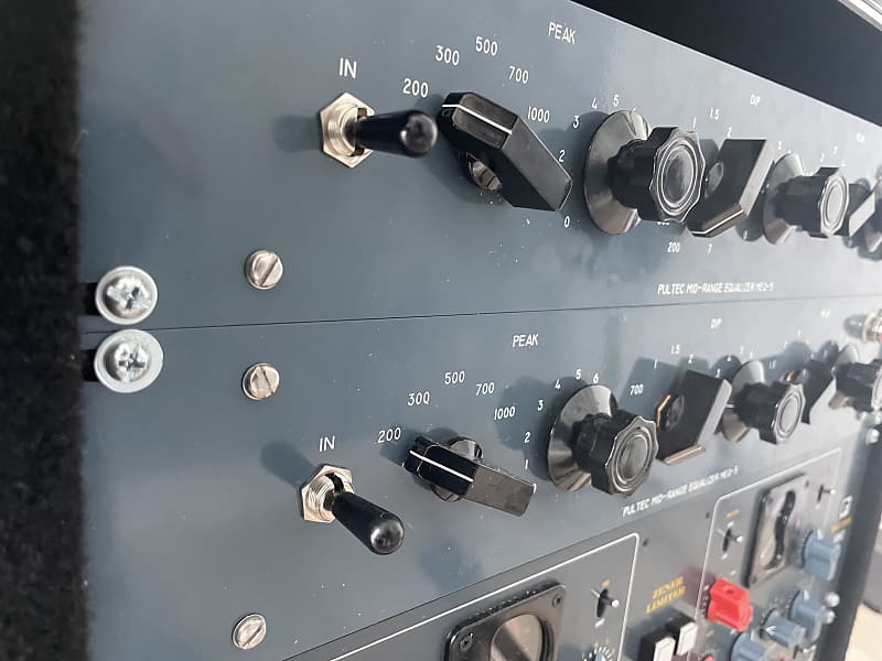 Pultec MEQ-5 Mid-Range Equalizer 2010s - Blue | Reverb