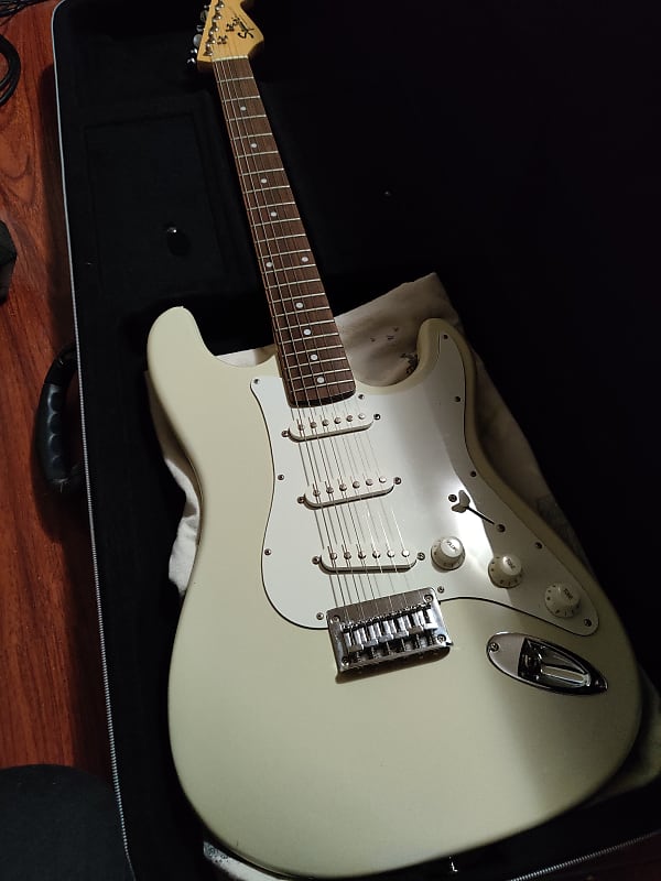 Squier Bullet - cream | Reverb