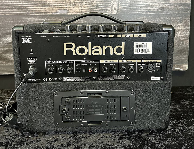 Roland KC-110 Roland Keyboard AMP Powered Speaker (Puente | Reverb