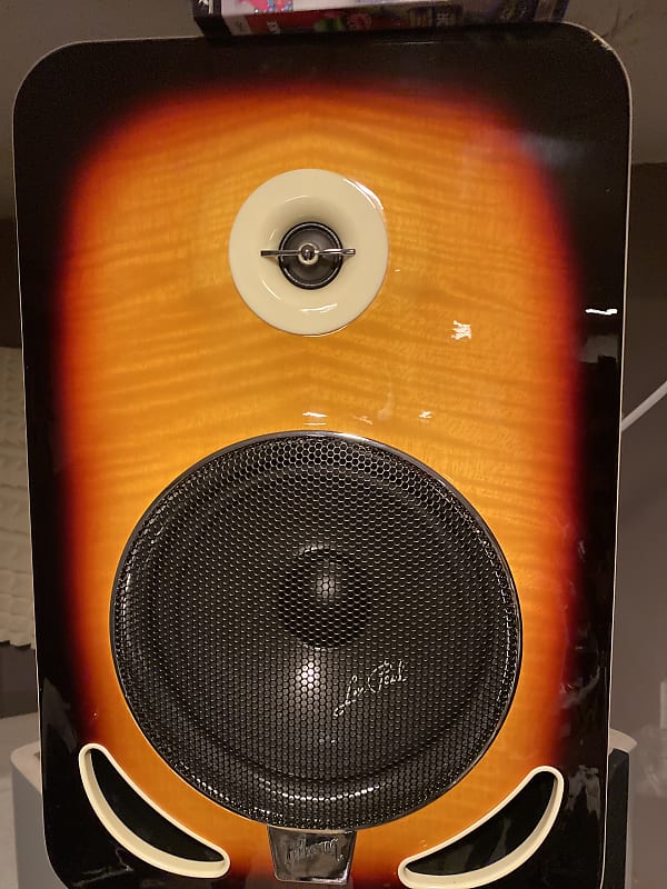 Gibson Les Paul monitors 2 pair LP8, 1 pair LP6, 3 pair of | Reverb