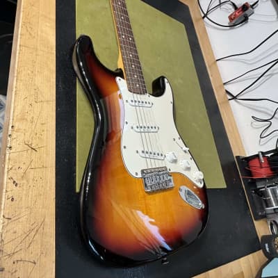 Custom Fender Vintage Modified '70s Stratocaster | Reverb