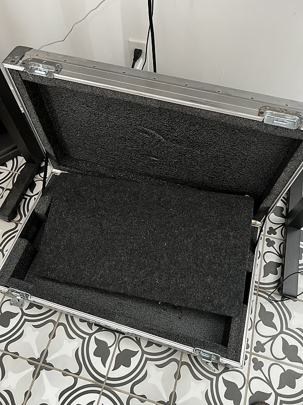 Keal Case Pedalboard 2015 - Silver | Reverb