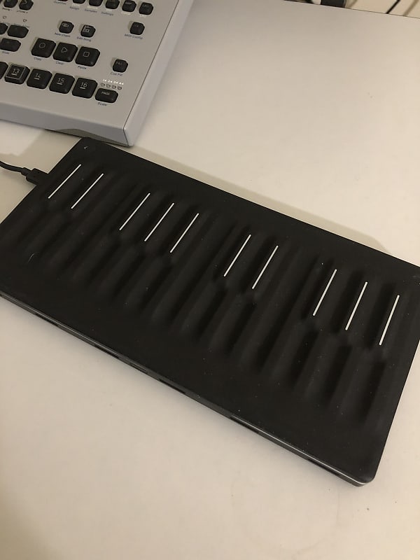 ROLI Seaboard Block 24-Key Expressive MIDI Keyboard | Reverb