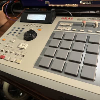 AKAI MPC 2000XL CUSTOM"WOODGRAIN"STYLE+PERFECT RED | Reverb