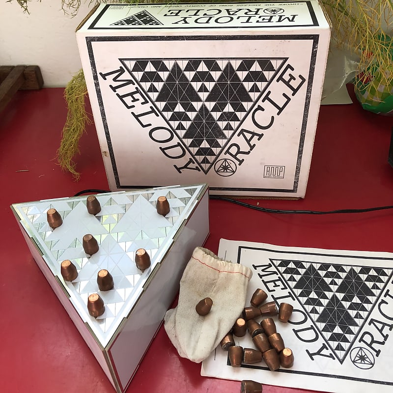 Esoteric Electronics a magic pulsewave Melody Oracle synth | Reverb