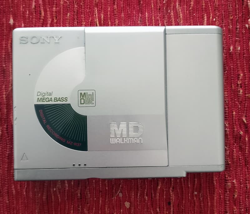 Sony MZ-R37 1999 - Silver | Reverb
