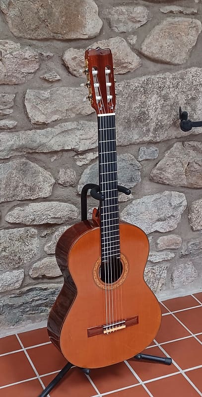 Jose Ramirez R2 Classical Guitar (2000) Excellent, with K&K | Reverb