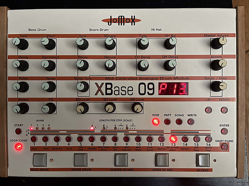 JoMox Xbase 09 | Reverb