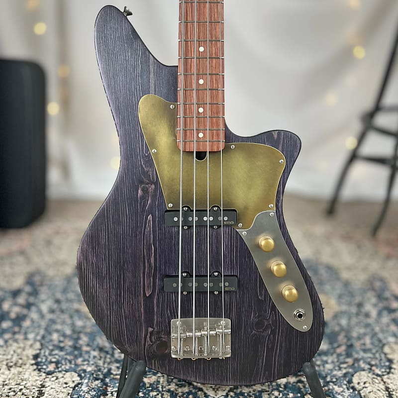 Offbeat Guitars "Jacqueline" 32" Medium Scale Bass, Black | Reverb