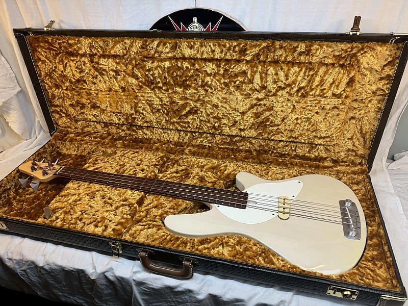 Rob Allen Solid 4 Vintage Style Solidbody Bass with Case - | Reverb