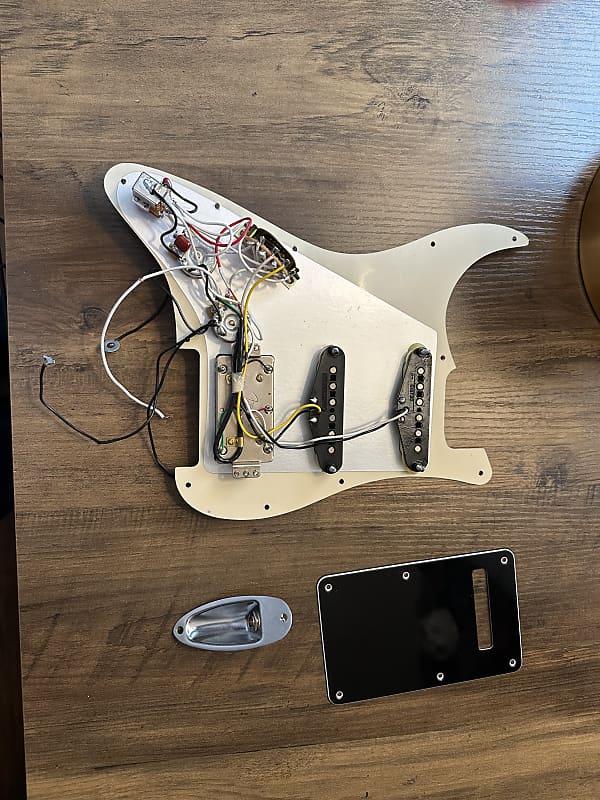 Fender HSS pickups. 2023 - Pearliod pickgrad and parchment | Reverb