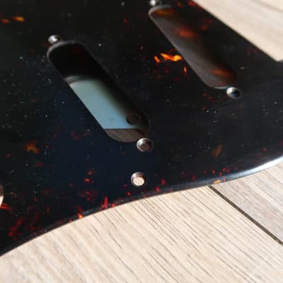 Fender Stratocaster Pickguard '54 - '58 Tortoise / Nitrate | Reverb