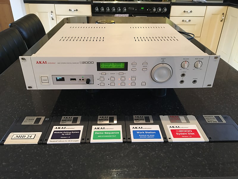 Akai S-2000 Professional Rack Sampler - USB FLOPPY OLED- | Reverb