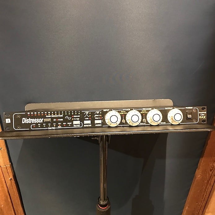 Empirical Labs el8-x Distressor Limiter c. 2012 Black with | Reverb