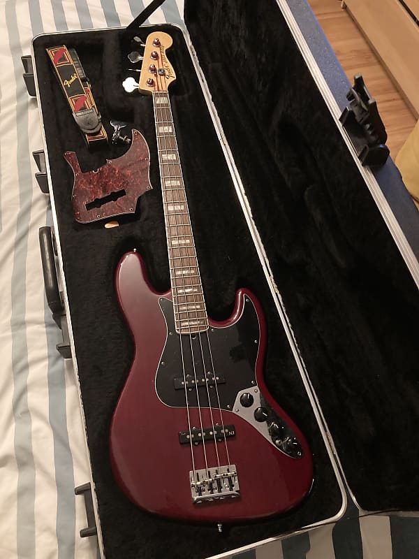 2011 FENDER AMERICAN DELUXE JAZZ BASS, DROP D TUNER & | Reverb UK