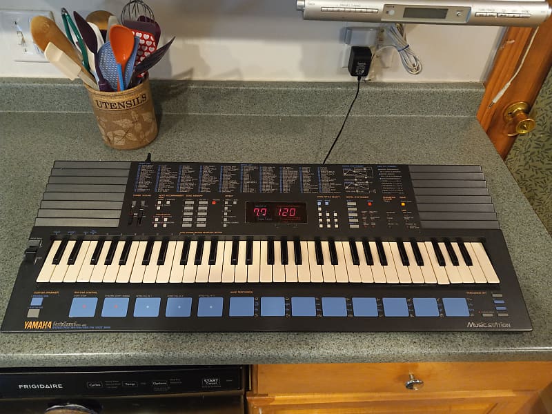 Yamaha PSS-680 FM synthesizer | Reverb