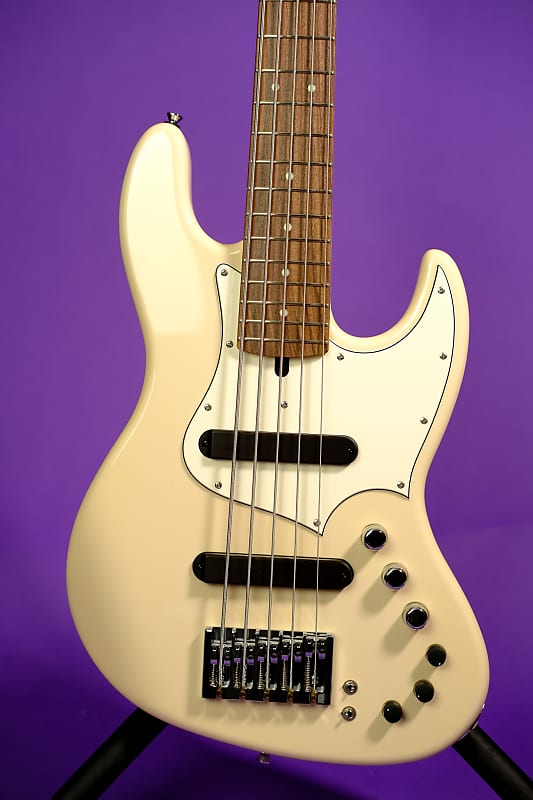 Xotic XJ5 2024 - Vintage White | Reverb