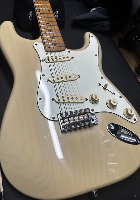 Fender Squier Pro Tone Stratocaster - Ash like a 50’s Mary | Reverb