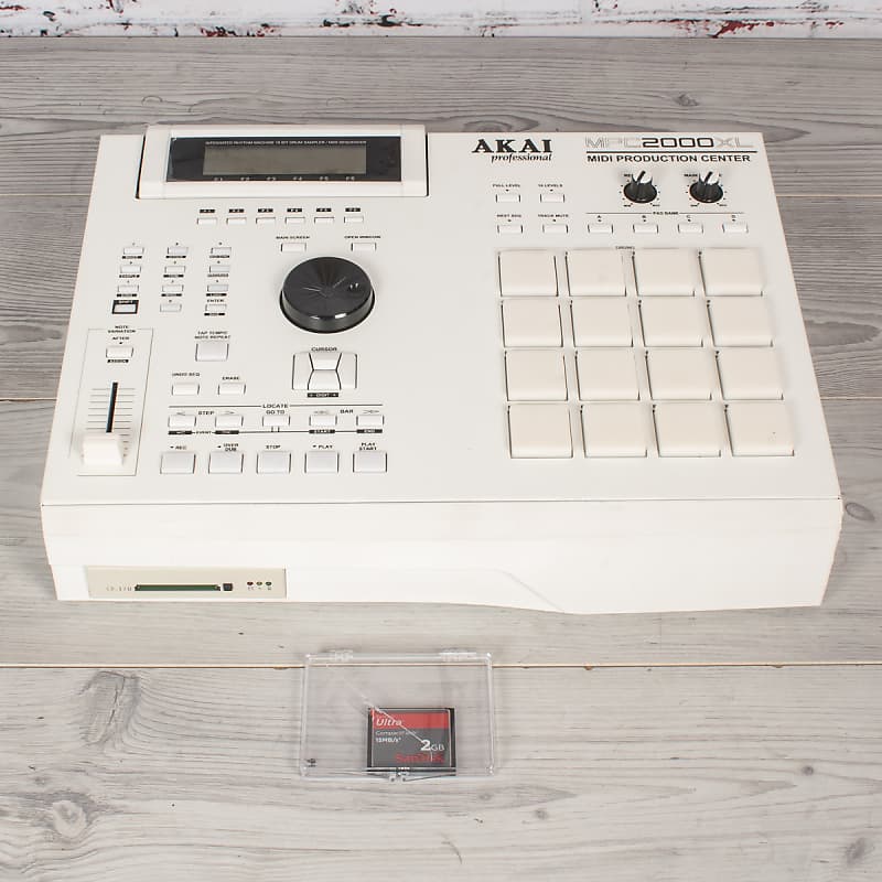 Akai MPC 2000XL MIDI Production Center x0501 (USED) | Reverb