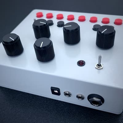 8-Bit Power Synthesizer | Reverb