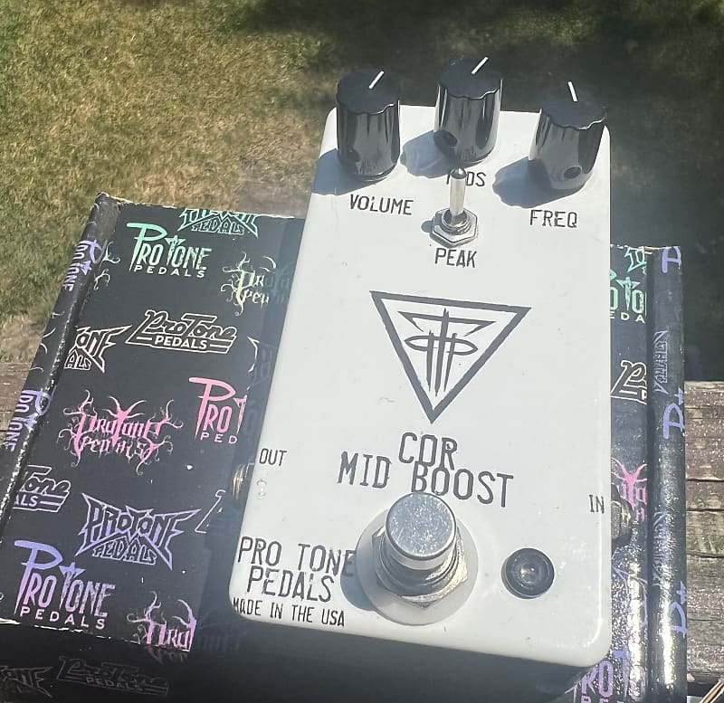 Pro Tone Pedals Cor Mid Boost 2010s - White | Reverb