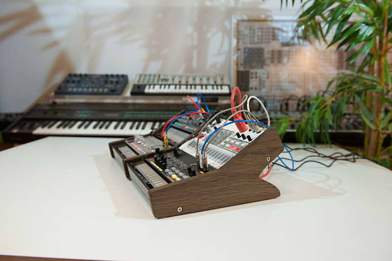 Korg Volca Rack 2x2 Wood Desktop Stand Dark Oak | Reverb