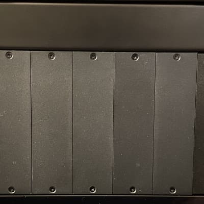 Radial Engineering Workhorse 8-Space 500 Series Rack + | Reverb