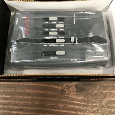 Fishman Pro-EQ II Acoustic Preamp/Eq | Reverb