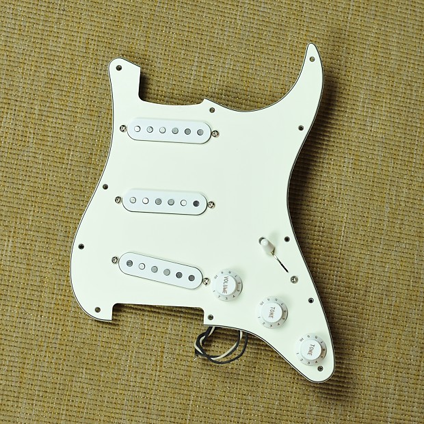 Seymour Duncan Vintage Staggered Loaded Stratocaster | Reverb UK