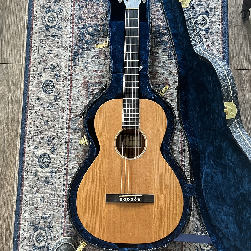 2002 Larrivee 0-01 Parlor Guitar | Reverb