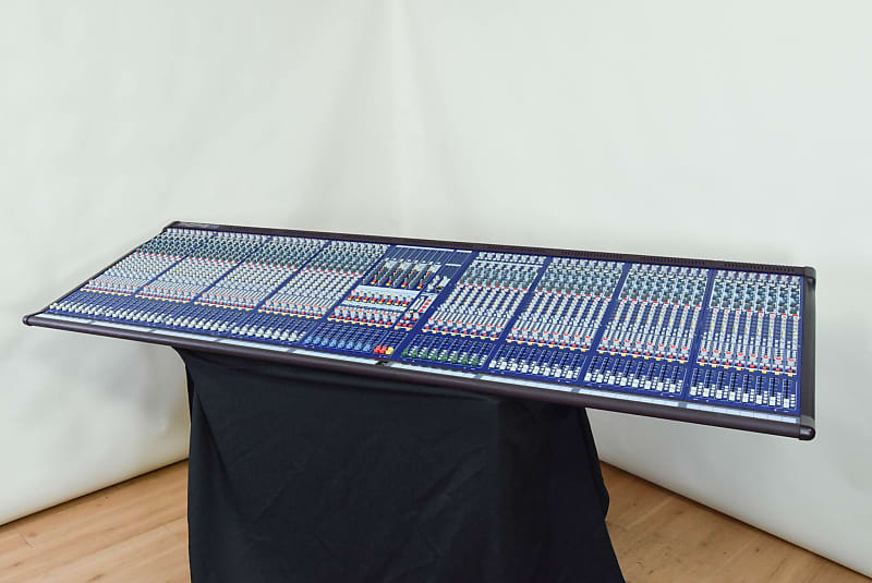 Midas Verona 640 64-Channel Analog Audio Mixing Console | Reverb