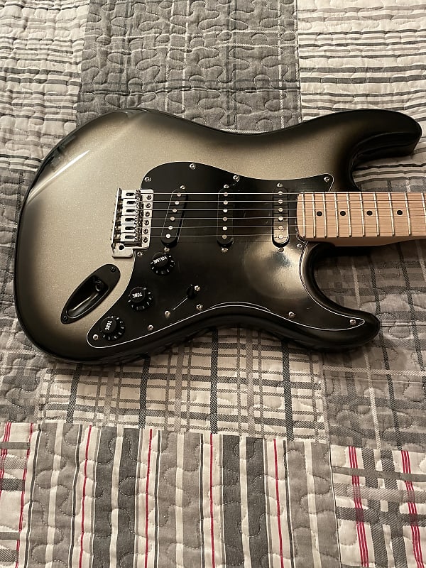 Partscaster Strat 2021 Silverburst | Reverb