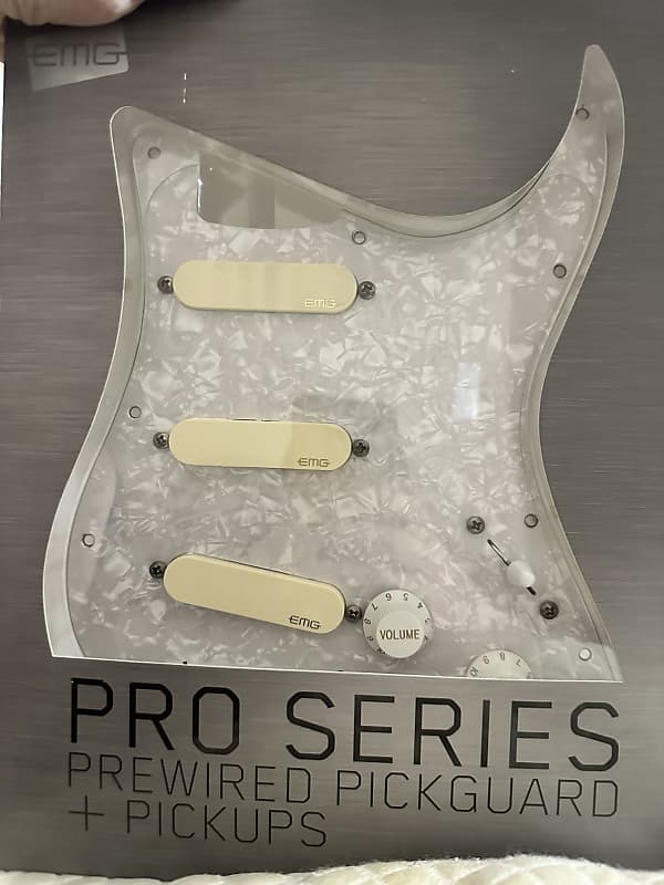 EMG DG20 PRO Series David Gilmour prewired pickguard + | Reverb
