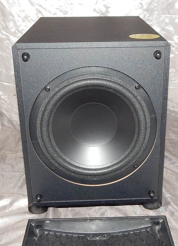 Definitive Technology Prosub 800 powered subwoofer | Reverb