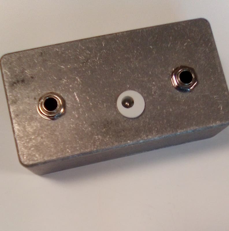 Kneebone Street Shop Experiment #269 Skeleton Lips Fuzz | Reverb