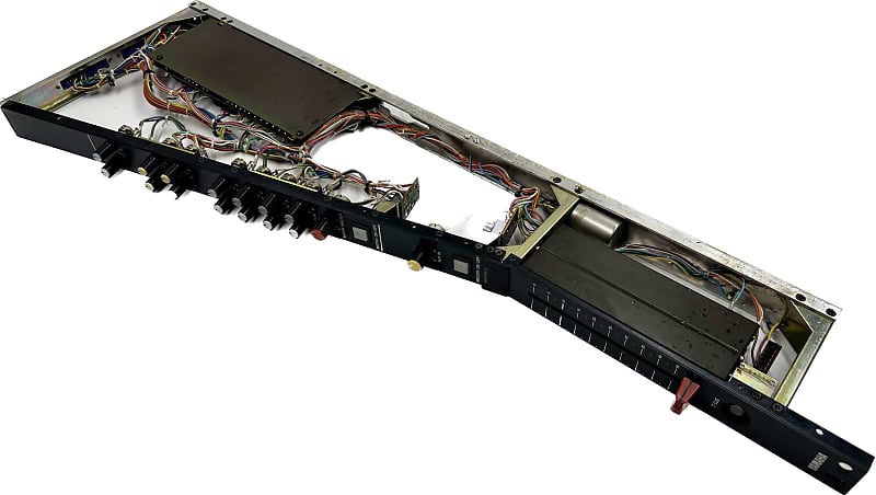 Yamaha PM-2000 Master Bus Channel | Reverb