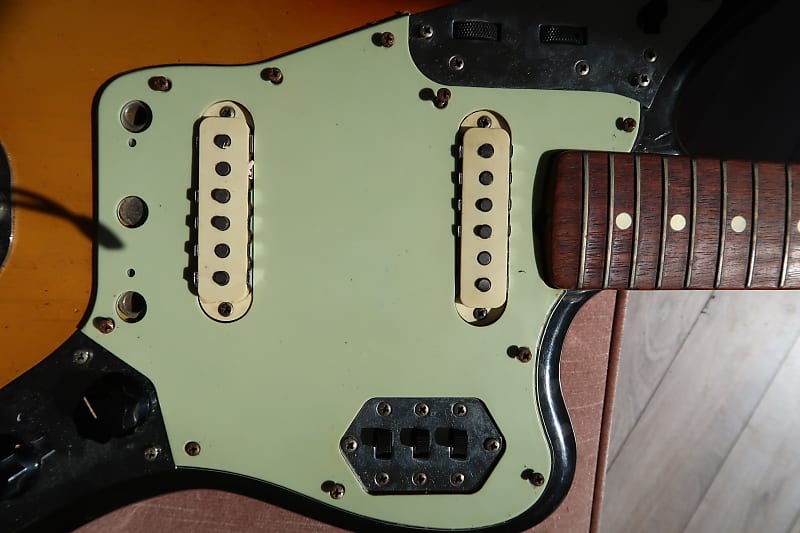 Fender Jaguar pickguard Mint green / celluloid | Reverb Australia
