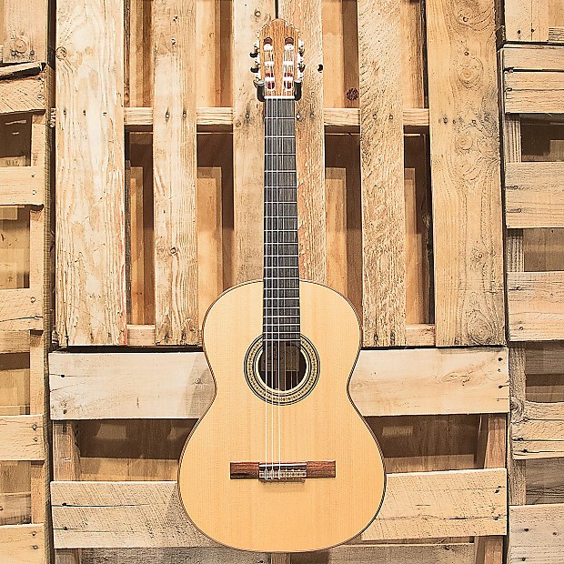 Antonio Picado Model 49 Classical Guitar w/case Cedar | Reverb