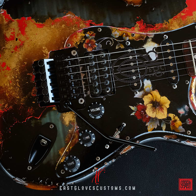 Fender Stratocaster Geisha Foto Flame/ Gold Leaf Relic Made | Reverb