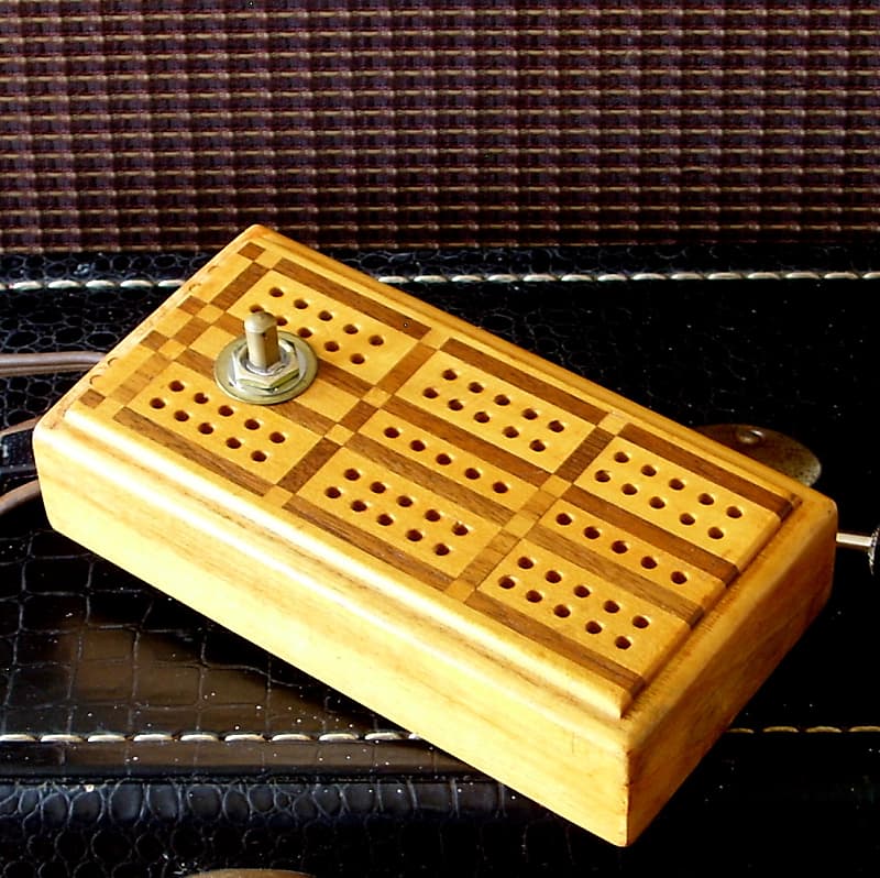 Cribbage Board Wood Tremolo/ Vibrato/ Reverb Footswitch Pedal | Reverb