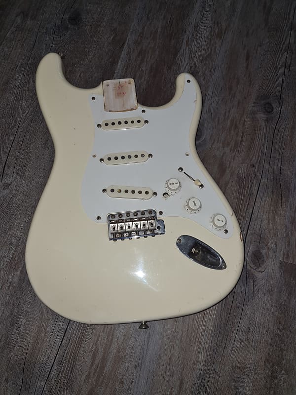 Fender JV Stratocaster 1983 Complete original loaded body | Reverb