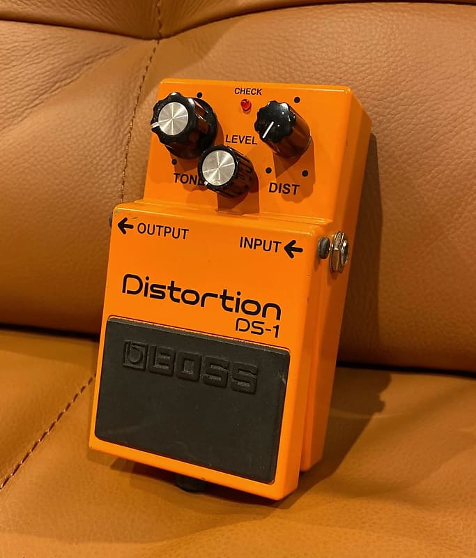 Boss DS-1 Distortion Pedal | Reverb