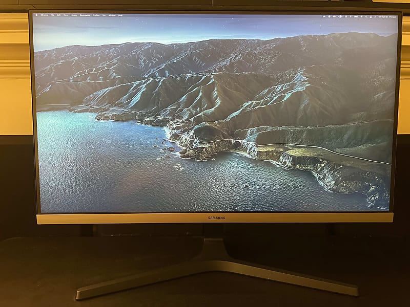 Samsung - 28” ViewFinity UHD 4K Computer Monitor / Screen | Reverb