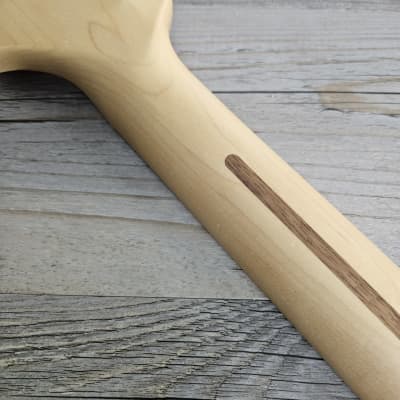 Fender 2023 Stratocaster Channel Bound Neck | Reverb Deutschland