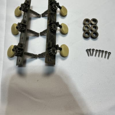 Yamaha Acoustic Guitar Tuners / Pegs /Machine Heads | Reverb
