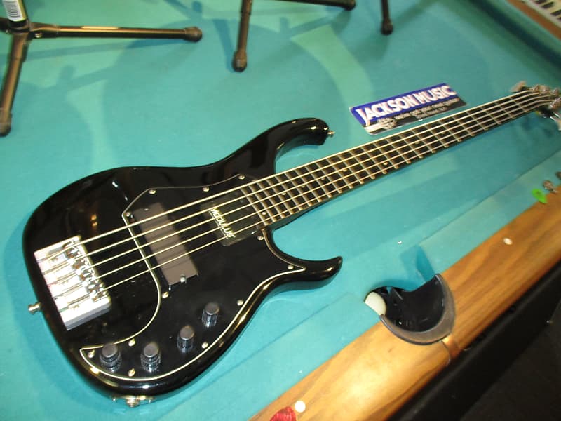 Modulus M92 5 String | Reverb