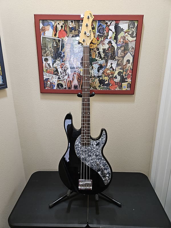 Line 6 Variac 700 Bass Guitar 2000's - Black | Reverb