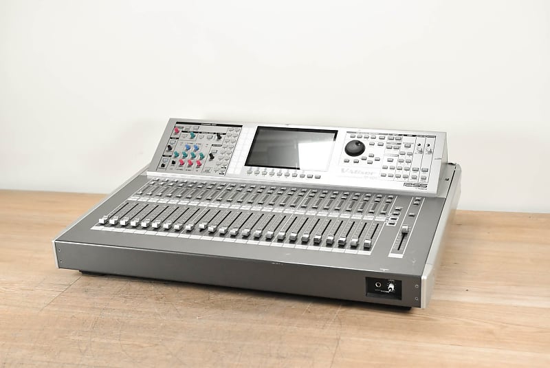 Roland M-400 48-Channel Live Digital Mixing Console | Reverb UK